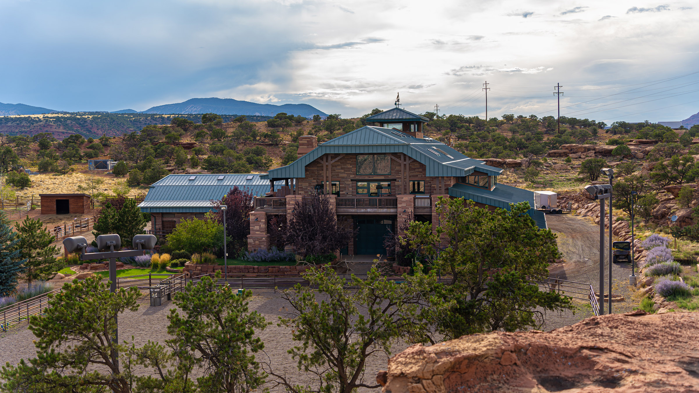 Cougar Ridge™ A Luxury Ranch Resort in Capitol Reef
